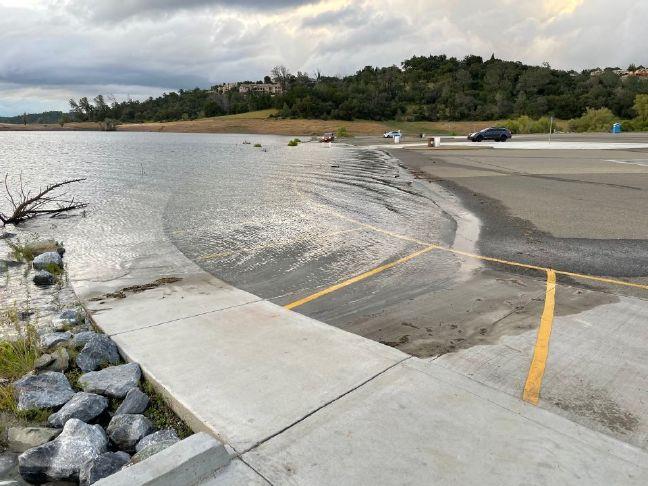folsom lake level
