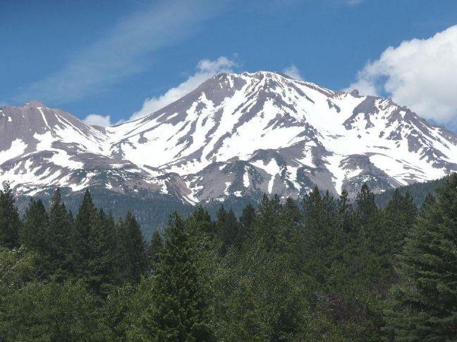 mount shasta peak elevation