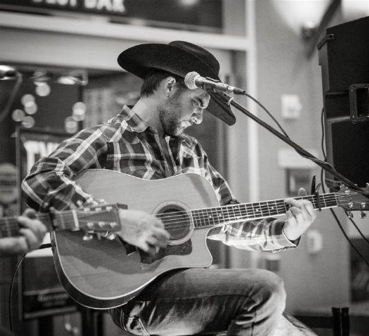 Country artist Chad Bushnell bringing a buzz to Auburn State Theatre ...